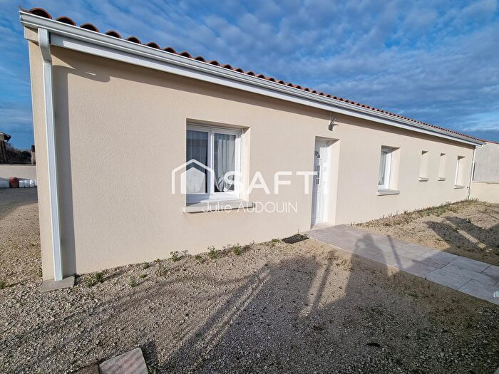 Maison à vendre - Matha - 4 pièces - 3 chambres