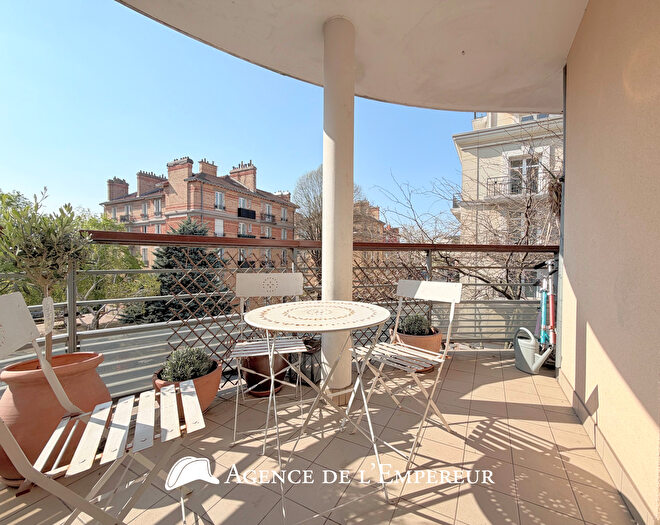 Appartement à vendre - Suresnes, Cité Jardins - 4 pièces - 3 chambres