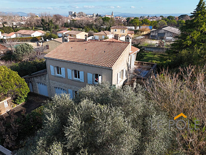Maison à vendre - Pierrelatte, Le Claux, La Croix dOr, Les Prairies - 8 pièces - 5 chambres
