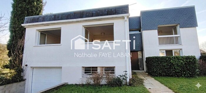 Maison à vendre - Châtellerault, Est - 7 pièces - 5 chambres