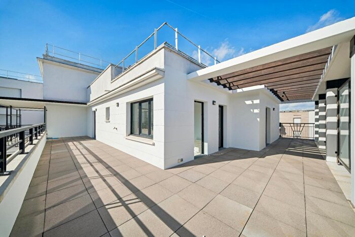 Appartement à vendre - Suresnes, Carnot, Gambetta - 3 pièces - 2 chambres