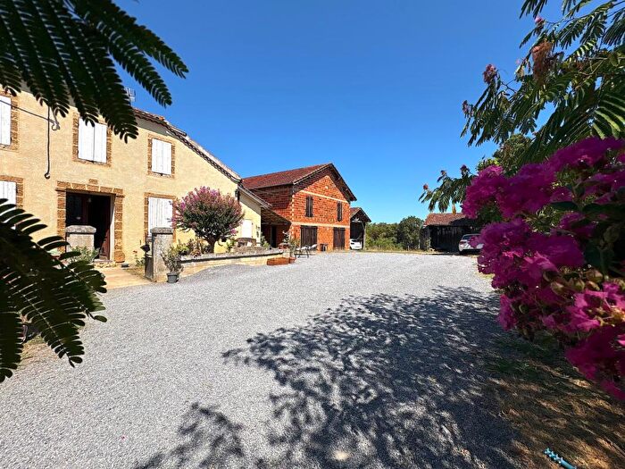 Maison 5 pièces à vendre à Laujuzan