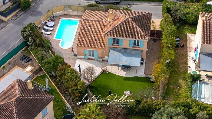 Maison à vendre - Marseille e , Les Accates - 5 pièces - 4 chambres