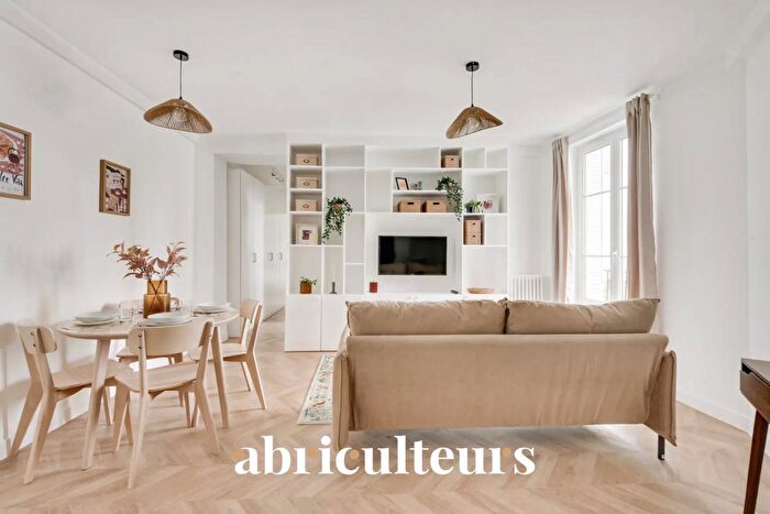 Appartement 2 pièces à vendre à Courbevoie, Marceau République