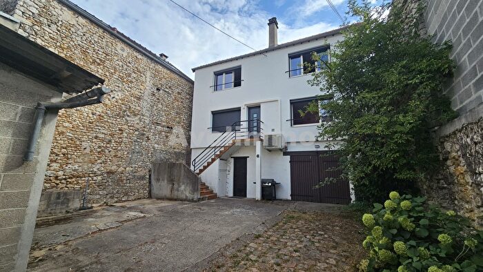 Arnouville-lès-Mantes : Maison 7 pièces à vendre