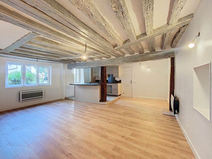 Appartement 5 pièces à louer à Neauphle-le-Château