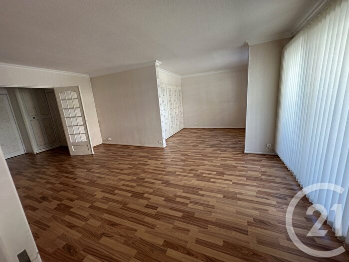 Appartement 4 pièces à Roanne, Centre-ville, Varenne, à vendre