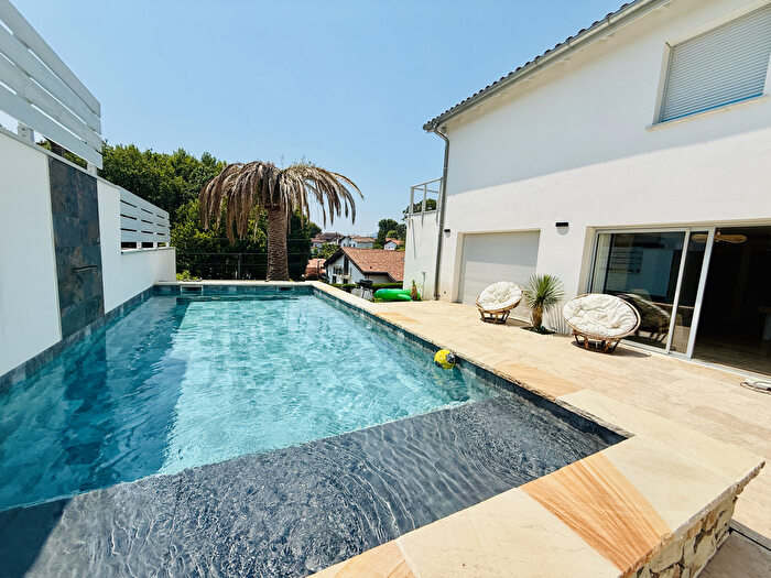 Maison 6 pièces à vendre - Hendaye, Ville