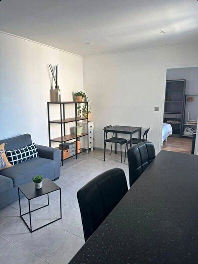 Bois Matar, Villeneuve-Saint-Georges : Appartement 2 pièces à louer