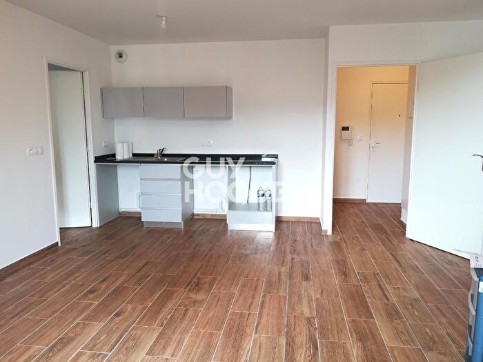 Appartement à louer - Villiers-sur-Marne, Centre-ville - 2 pièces - 1 chambre