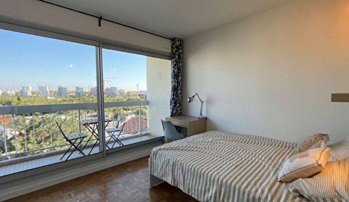 Appartement à louer - Laënnec, Lyon ème arrondissement - 6 pièces - 2 chambres