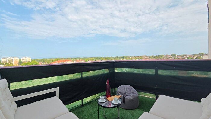 Appartement à louer - Saint Vincent, Dax - 1 pièce