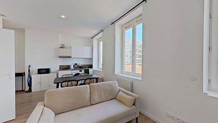 Appartement 2 pièces à louer à Saint Louis, Lyon 7ème arrondissement