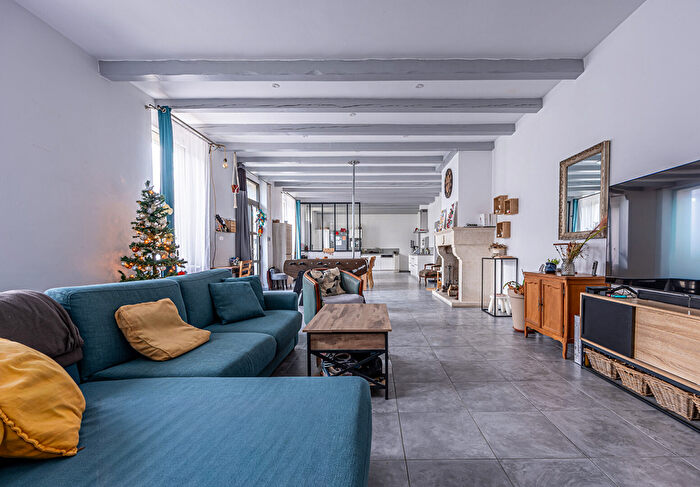 Maison à vendre - Saint-Vivien - 5 pièces - 3 chambres