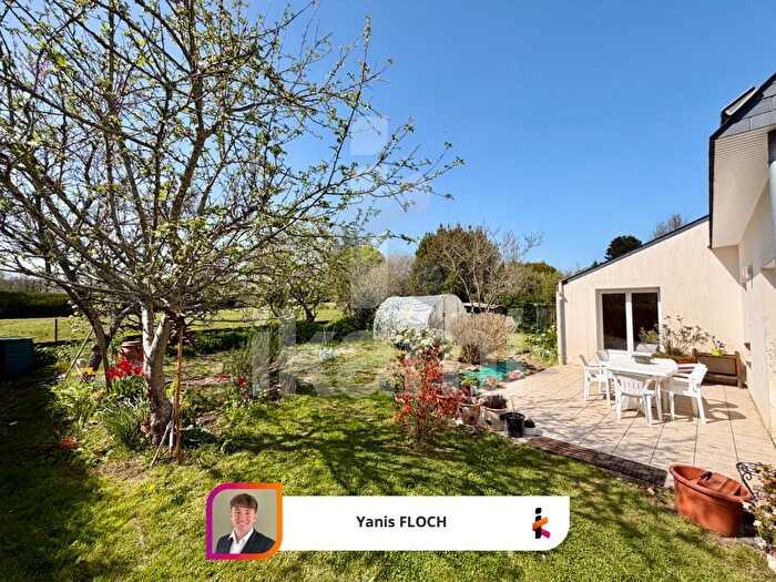 Maison à vendre - Tréméven - 5 pièces - 3 chambres