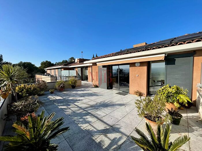 Appartement à vendre - Rousset - 3 pièces - 2 chambres