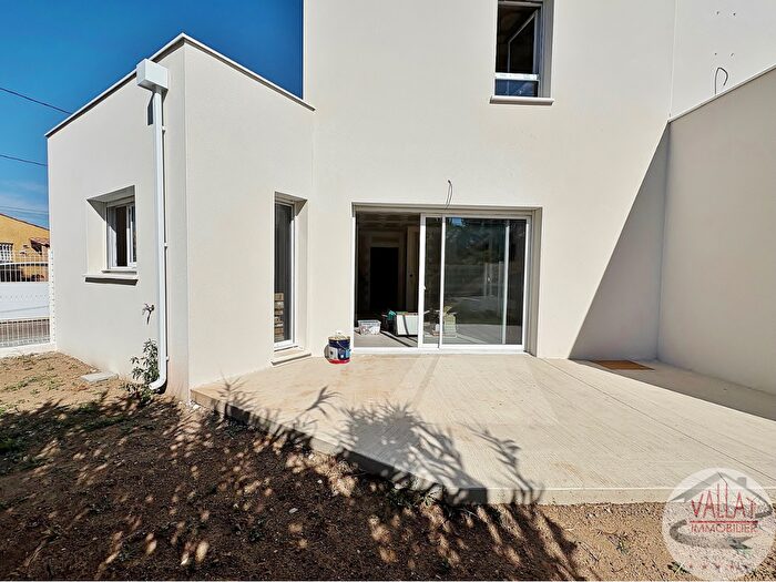 Maison à louer - Agde, La Ville - 4 pièces - 3 chambres