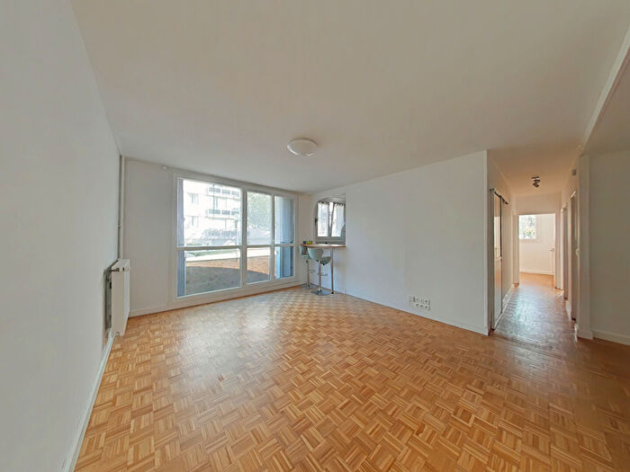 Fontenay-le-Fleury, Soleil Levant : Appartement 4 pièces à louer
