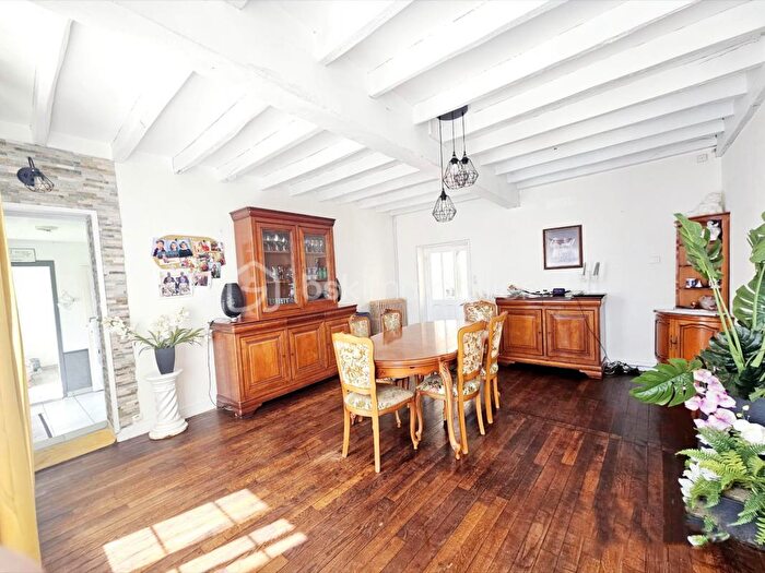 Maison à vendre - Saint-Martin-dAbbat - 8 pièces - 6 chambres