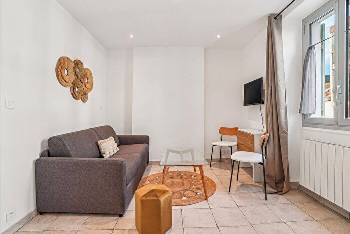 Appartement à louer - La Conception, Marseille ème arrondissement - 1 pièce