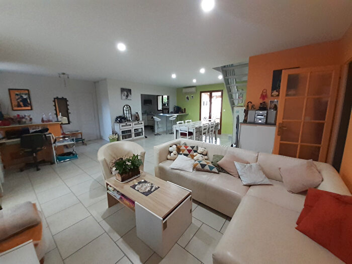 Maison à vendre - Morée - 7 pièces - 4 chambres