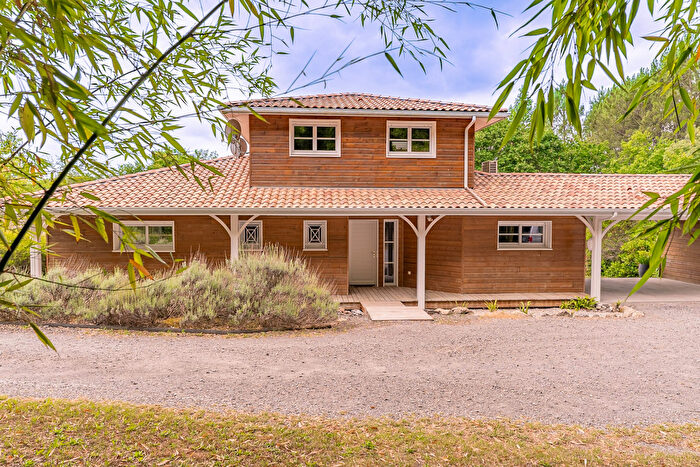 Maison 6 pièces à Salles, à vendre