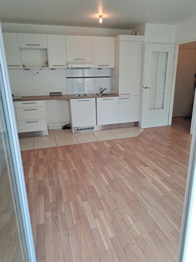 Appartement à louer - Saint-Cyr-lécole, Hôtel de ville - 2 pièces - 1 chambre