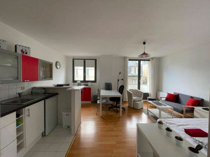 Appartement 1 pièce à Centre Ville, Reims, à louer