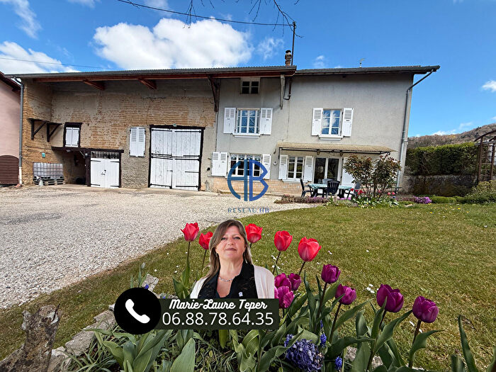 Maison à vendre - Voiron - 6 pièces - 5 chambres