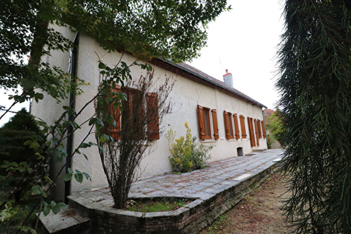 Maison à vendre - Saint-Ennemond - 6 pièces - 4 chambres