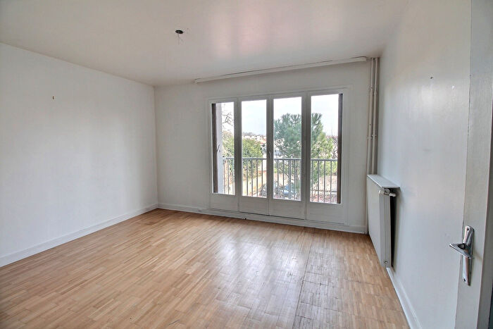 Appartement à vendre - Suresnes, République - 1 pièce