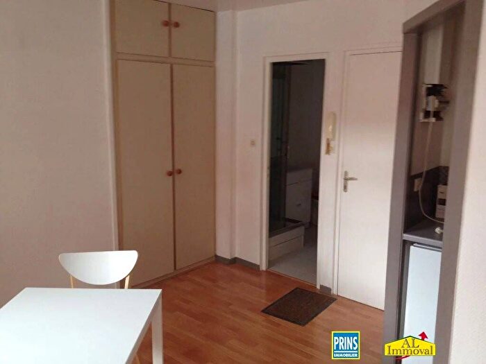 Appartement à louer - Centre Ville, Saint-Omer - 1 pièce