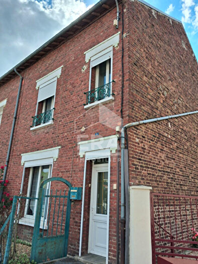 Chauny, Centre-ville, Chaussée, Brouage, Beauséjour - Maison 6 pièces à vendre