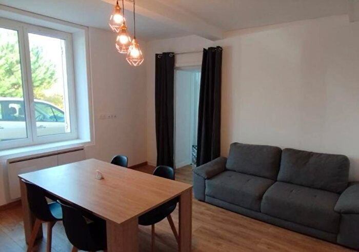 Appartement à louer - Saint-Martin-du-Bois - 3 pièces - 2 chambres