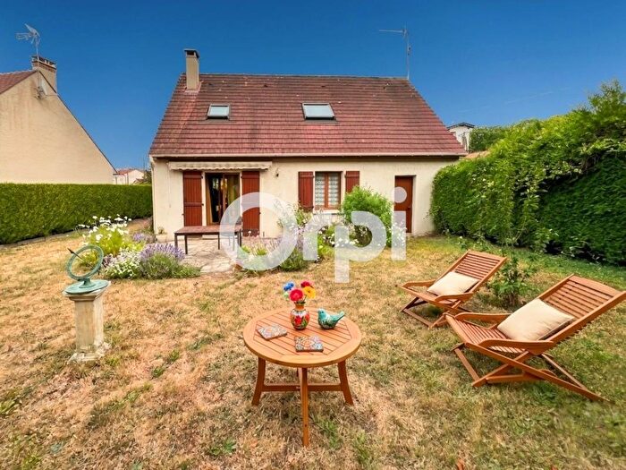 Maison 4 pièces à Mantes-la-Ville, Centre-ville, à vendre