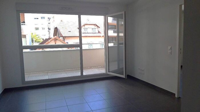 Appartement à louer - Centre, Annemasse - 2 pièces - 1 chambre