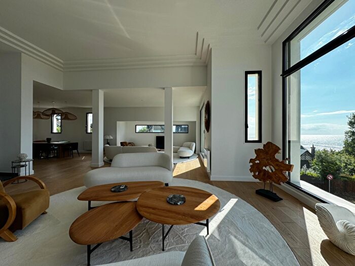 Maison à vendre - Benerville-sur-Mer - 10 pièces - 7 chambres