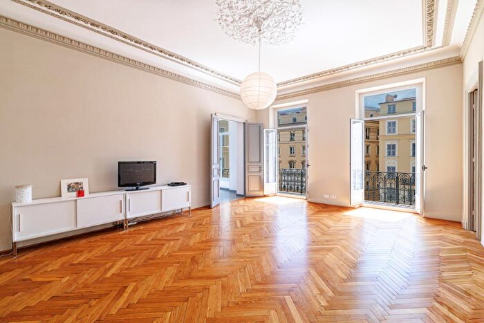 Nice, Centre-ville : Appartement 6 pièces à vendre