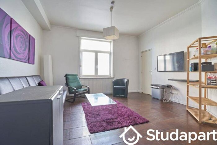 Appartement à louer - Lille Sud - 1 pièce - 3 chambres