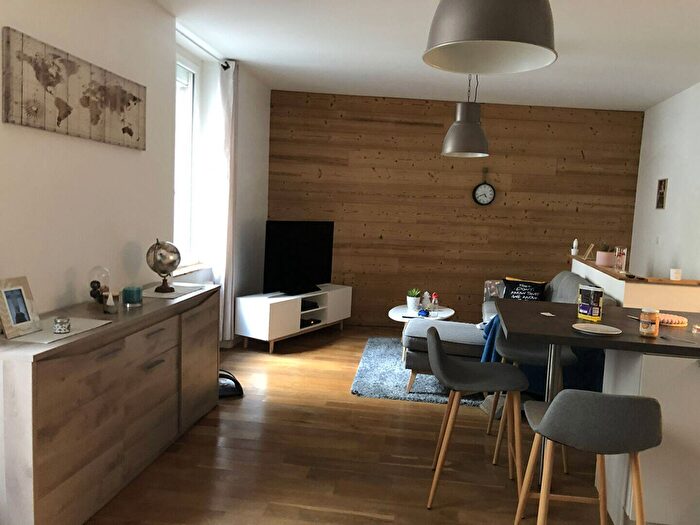 Hyper Centre-Vieille Ville, Saint-Étienne : Appartement 3 pièces à louer