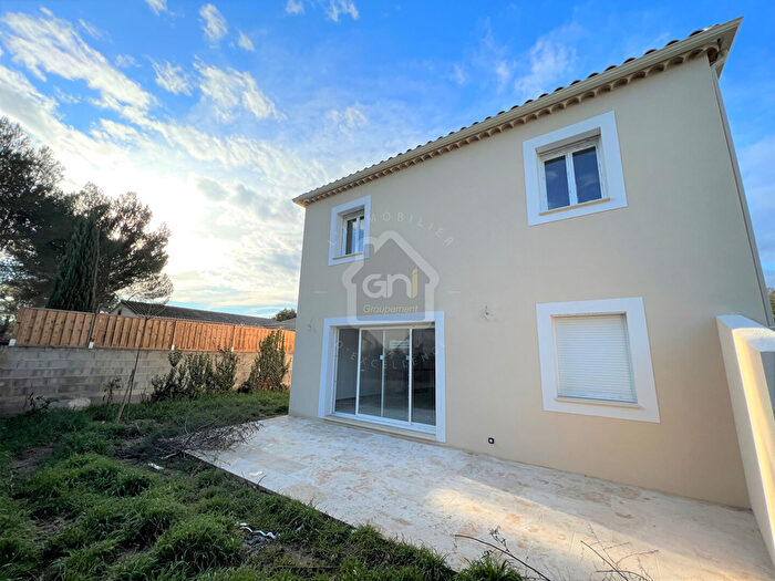 Maison à louer - Venasque - 4 pièces - 3 chambres