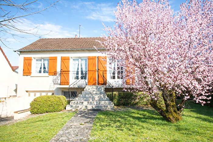 Maison à vendre - Saran, Centre-ville, Bois Joly, La Chiperie - 3 pièces - 2 chambres