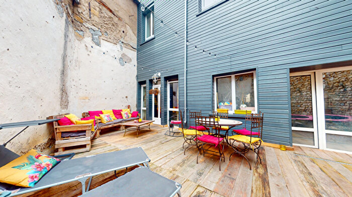 Maison à vendre - Saint-Germain-Lembron - 7 pièces - 5 chambres