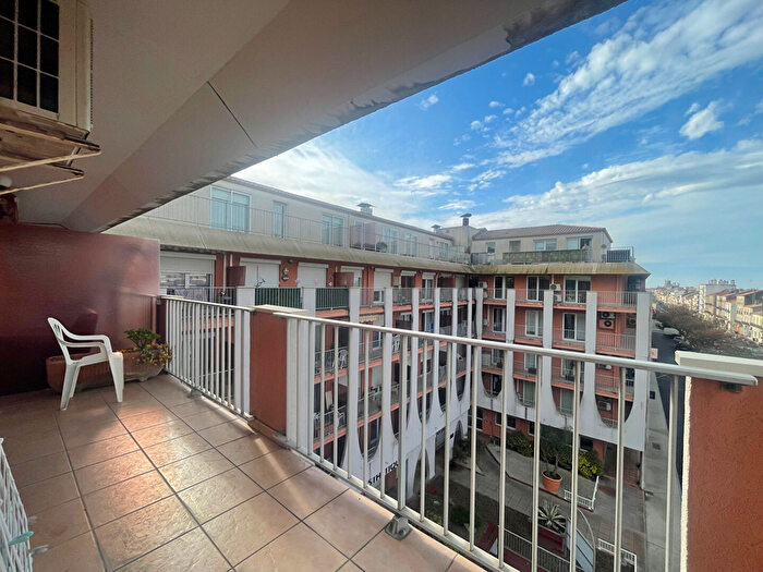 Appartement à vendre - Béziers, Champ de Mars - 1 pièce