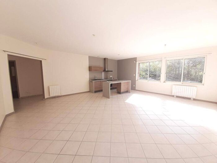 Appartement à louer - Rive Gauche, Aixe-sur-Vienne - 3 pièces - 2 chambres