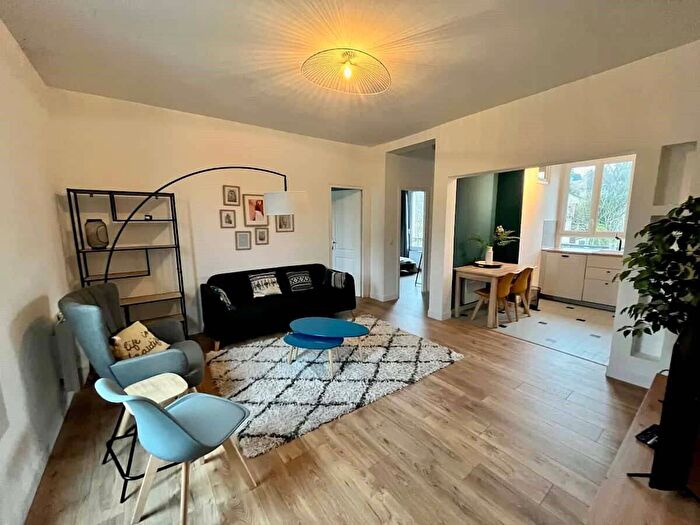 Appartement à louer - Schnapper, Saint-Germain-en-Laye - 5 pièces - 3 chambres