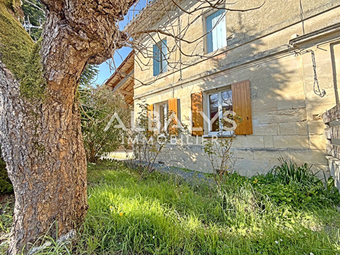 Maison à vendre - Lussac - 5 pièces - 3 chambres