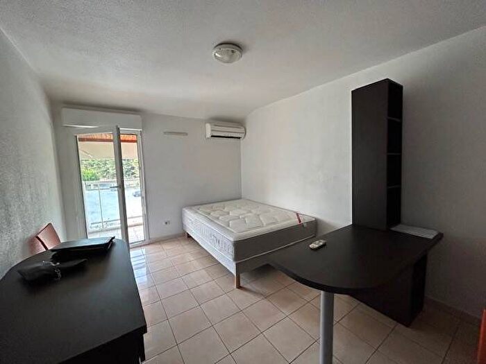 Appartement à louer - Les Plantades-Pierrascas, La Garde - 1 pièce