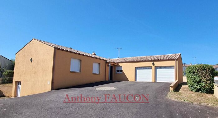 Saint-Florent-des-Bois - Maison 6 pièces à vendre
