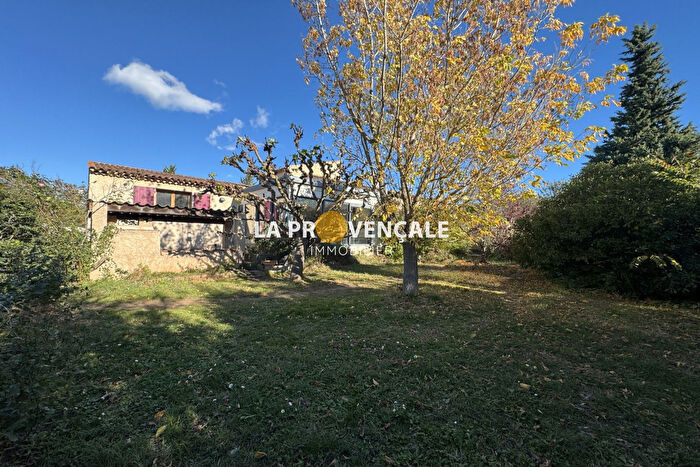 Maison à vendre - Trets - 4 pièces - 3 chambres